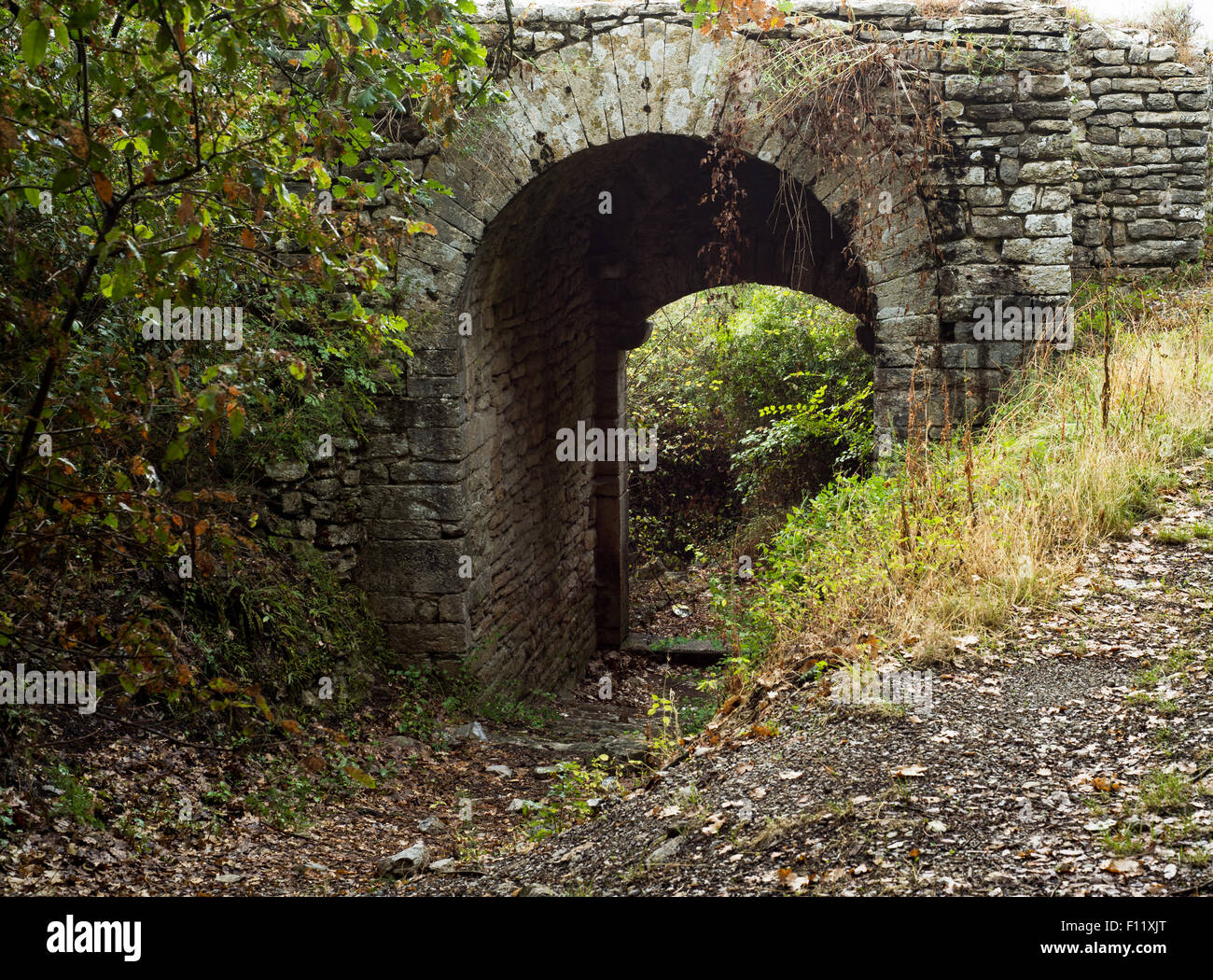 Medieval arc hi-res stock photography and images - Alamy