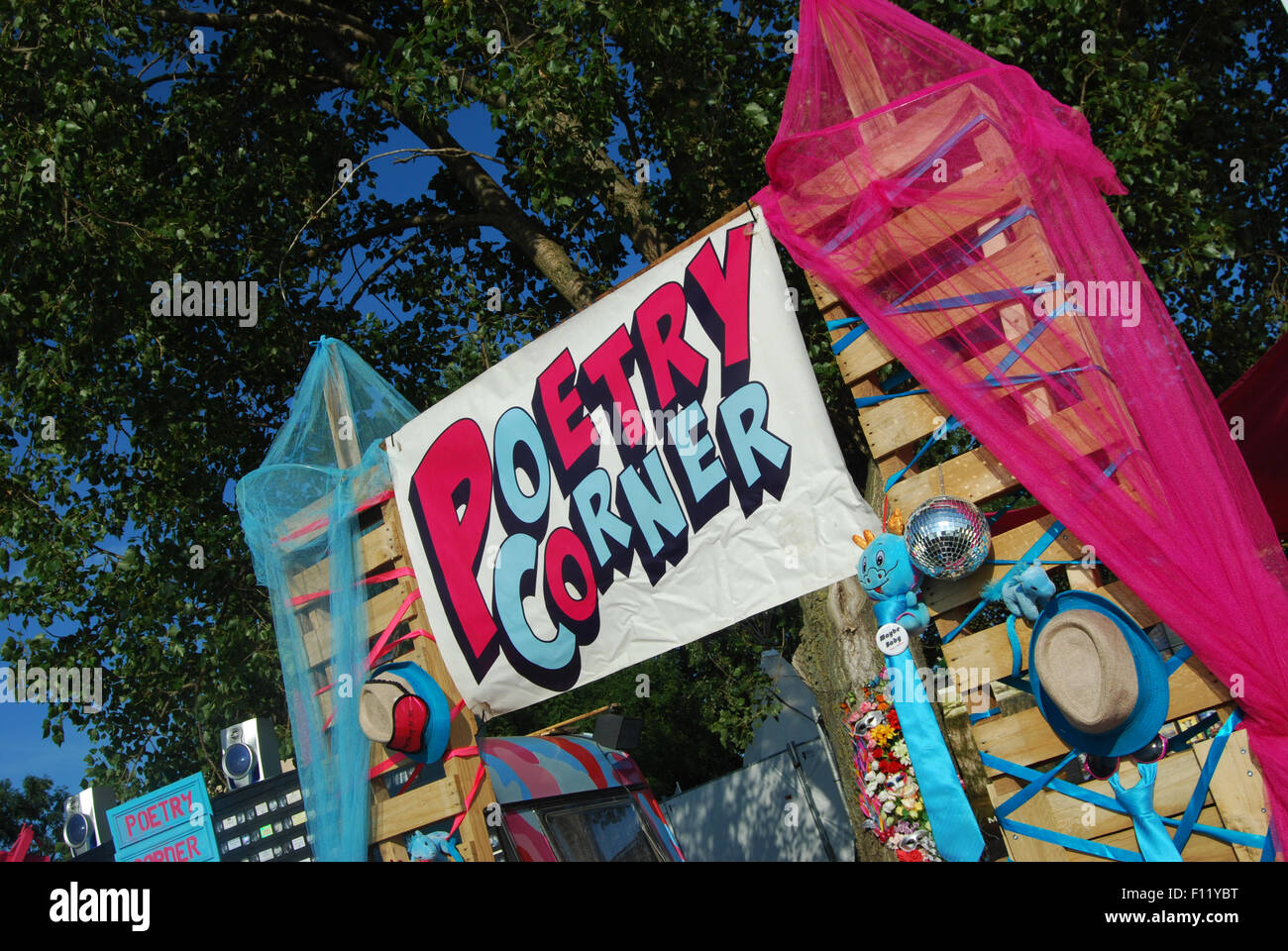 Solar panel booth hi-res stock photography and images - Alamy