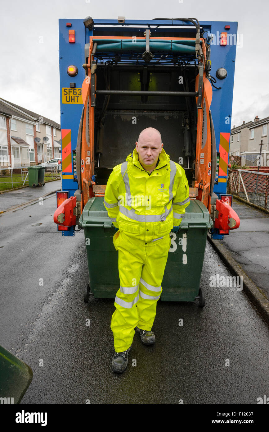 Bin lorry collection scotland hi-res stock photography and images - Alamy