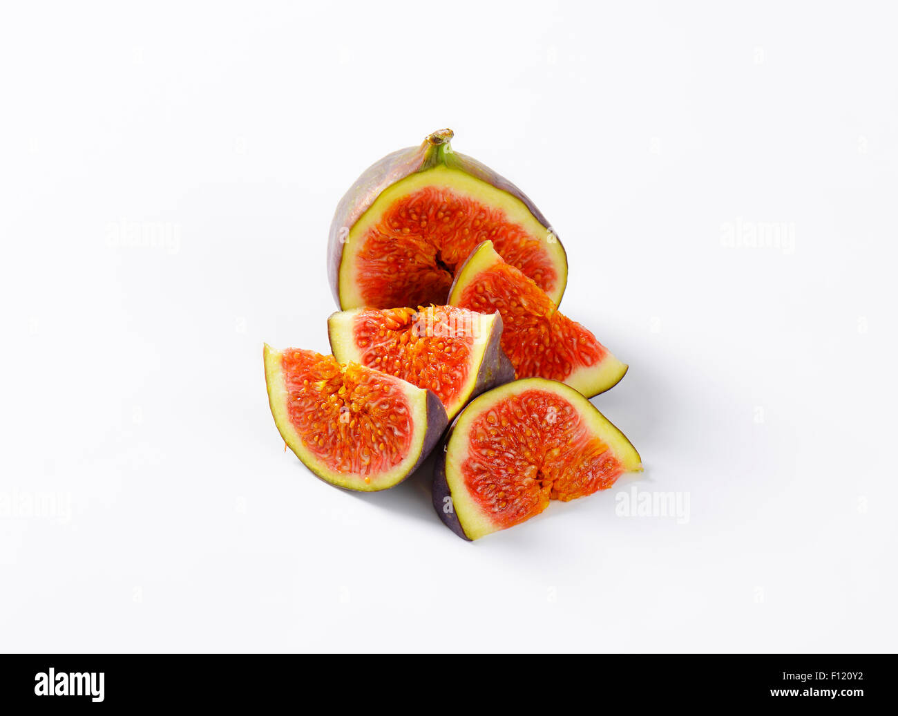 Quarters of fresh figs hi-res stock photography and images - Alamy