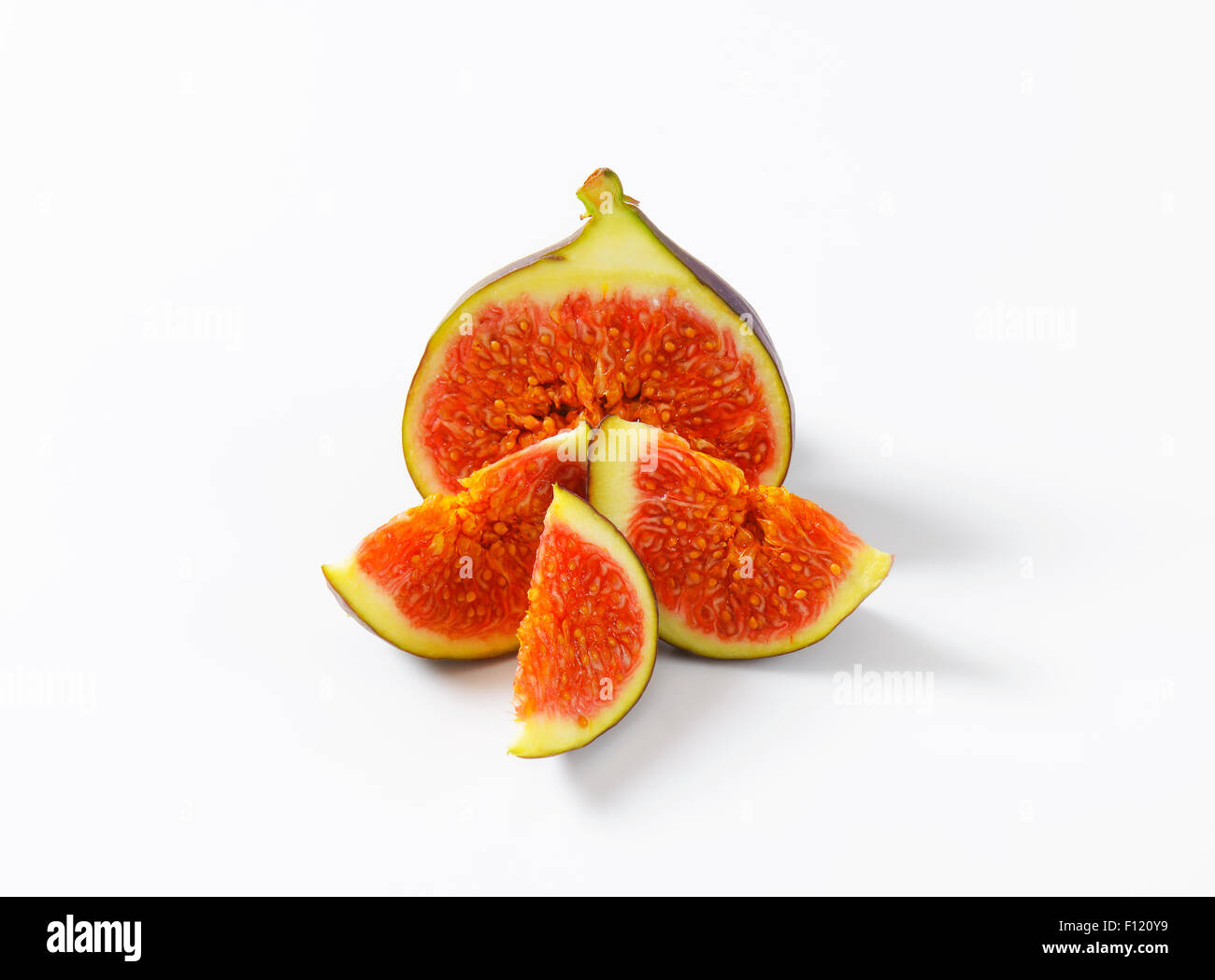 Quarters of fresh figs hi-res stock photography and images - Alamy