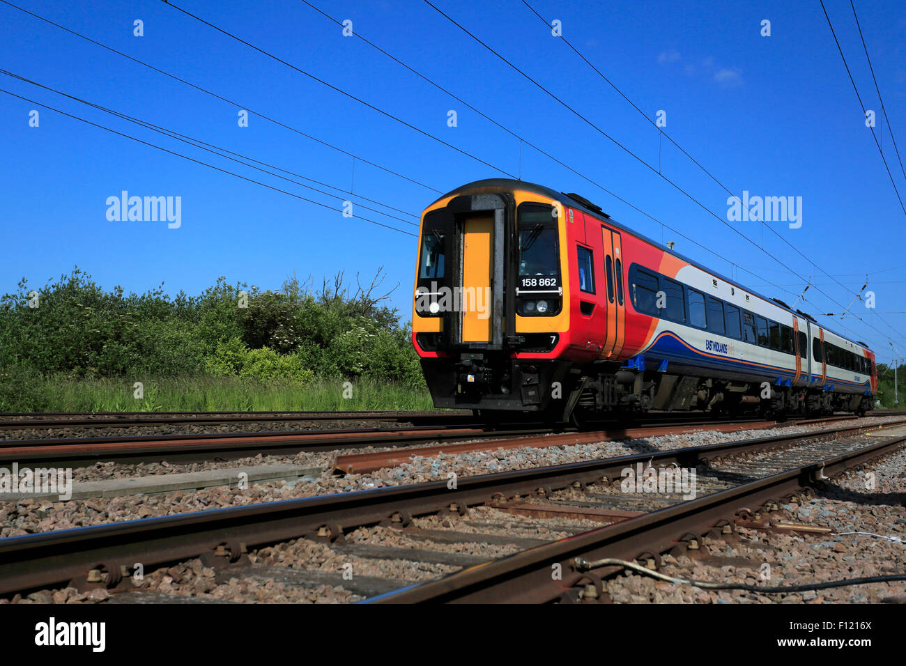 158862 diesel unit, East Midlands Trains livery, East Coast Main Line ...