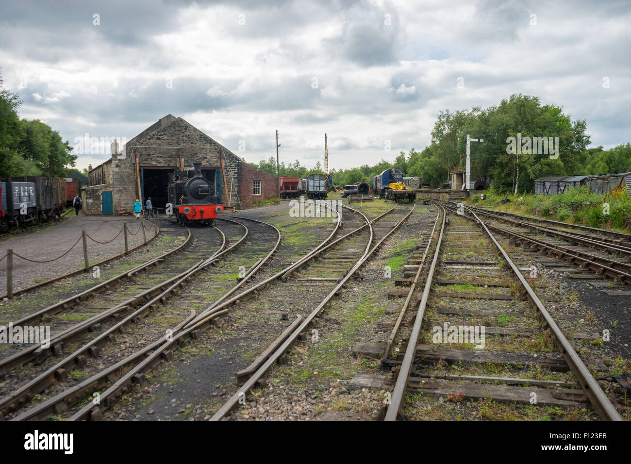 Railway lines shed hi-res stock photography and images - Alamy