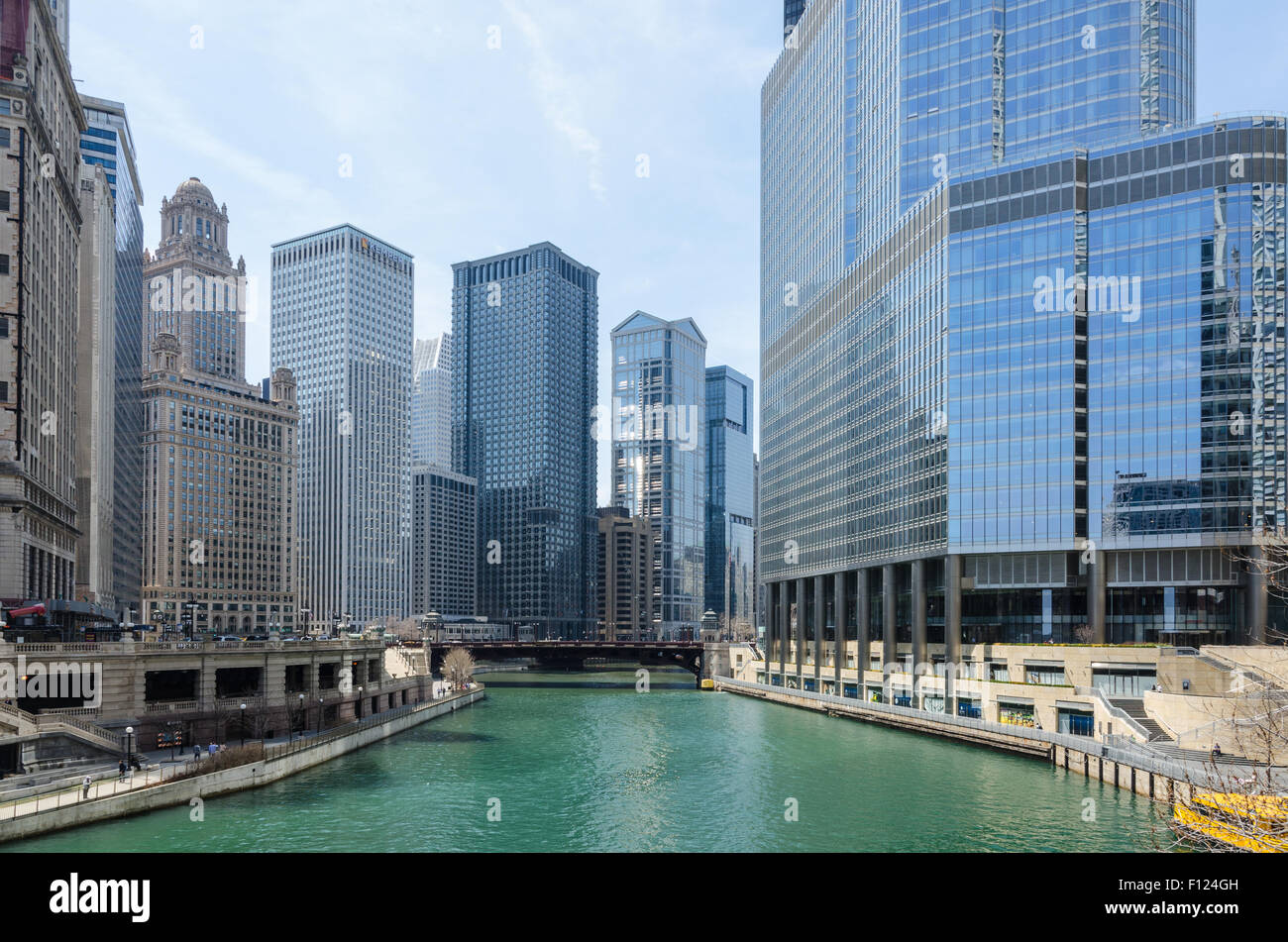 View of buildings on downtown Chicago Stock Photo - Alamy