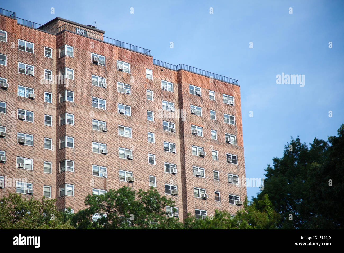 Housing in usa housing projects hi-res stock photography and images - Alamy