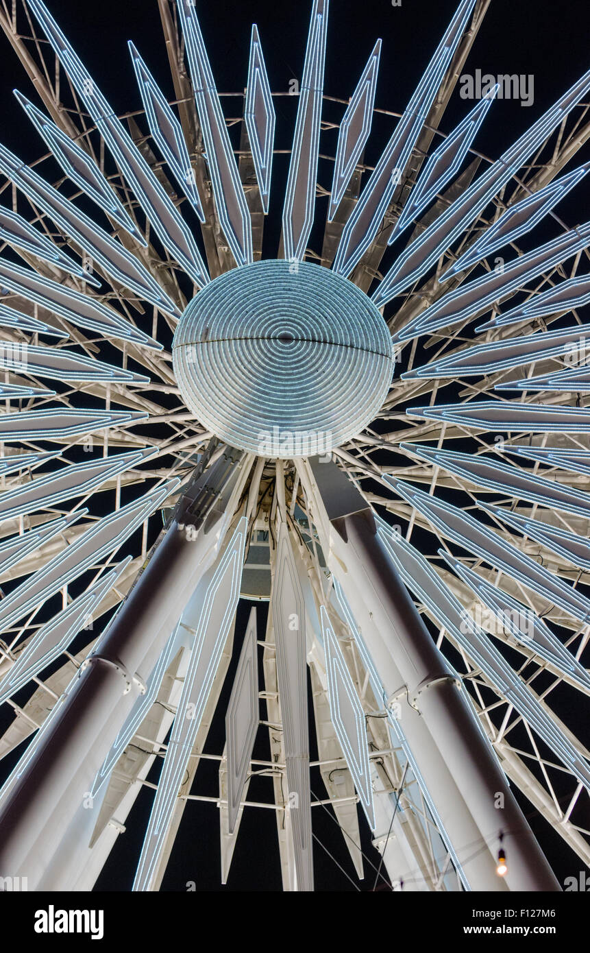 Skywheel ferris wheel night hi-res stock photography and images - Alamy