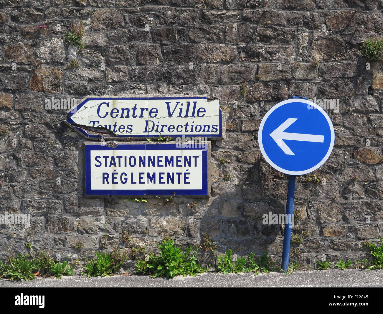 Bénodet: road signs Stock Photo - Alamy