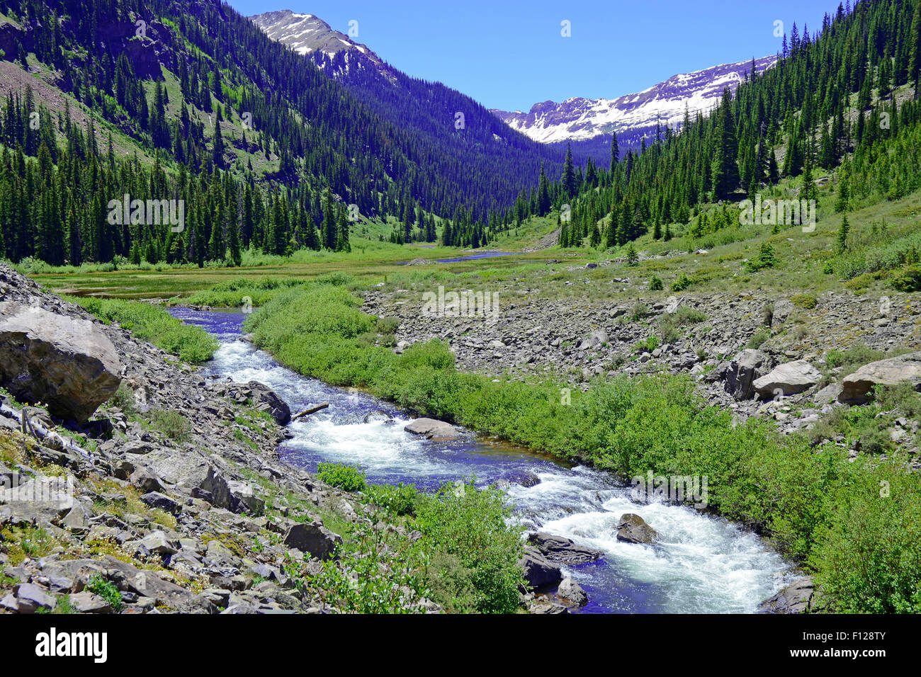Alpine landscape with Colorado 14er, Snowmass Mountain, Colorado, Rocky ...