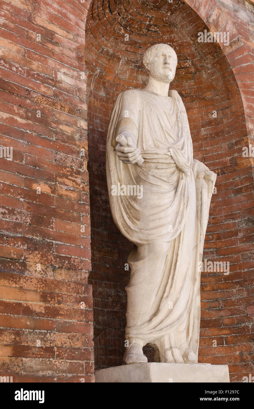 roman statue, Rome, Italy Stock Photo - Alamy
