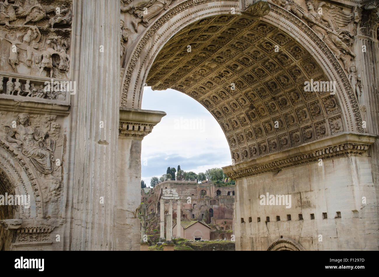 Arch of Titus, roman ruins, Rome, Italy Stock Photo - Alamy