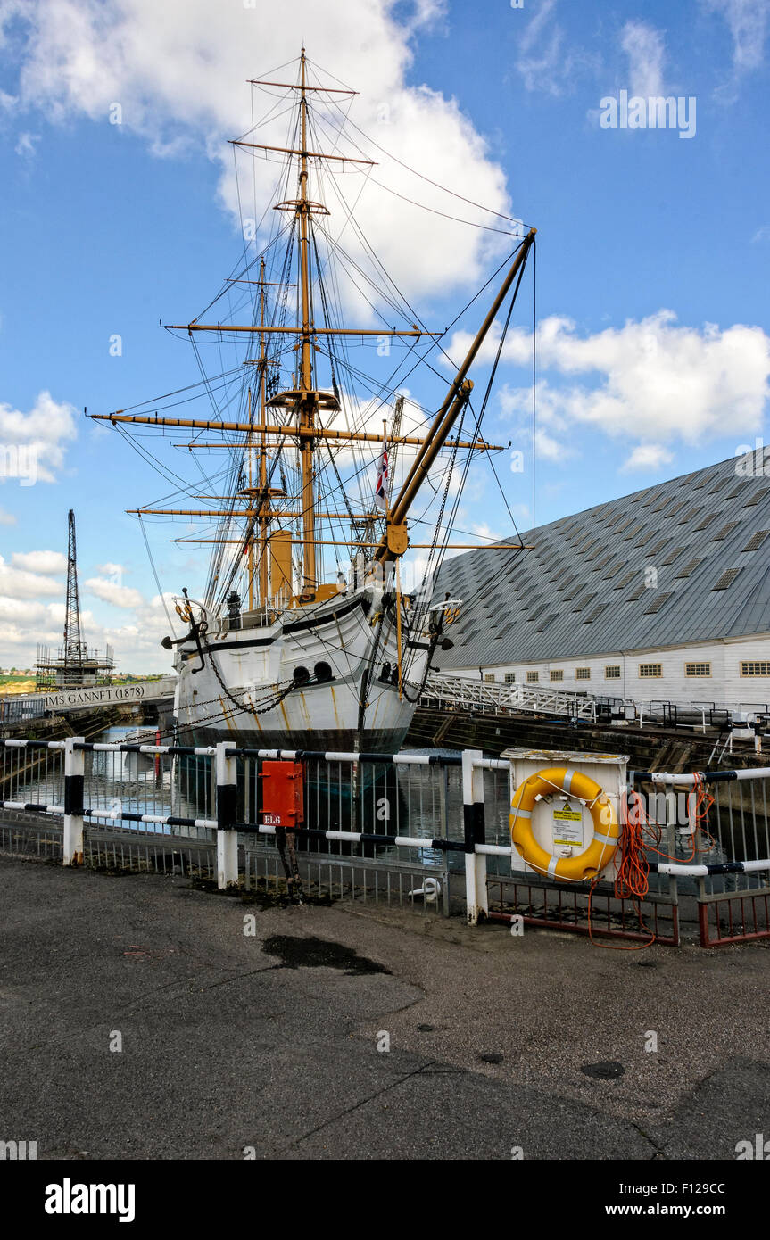 Royal navy osprey class screw sloop hi-res stock photography and images ...