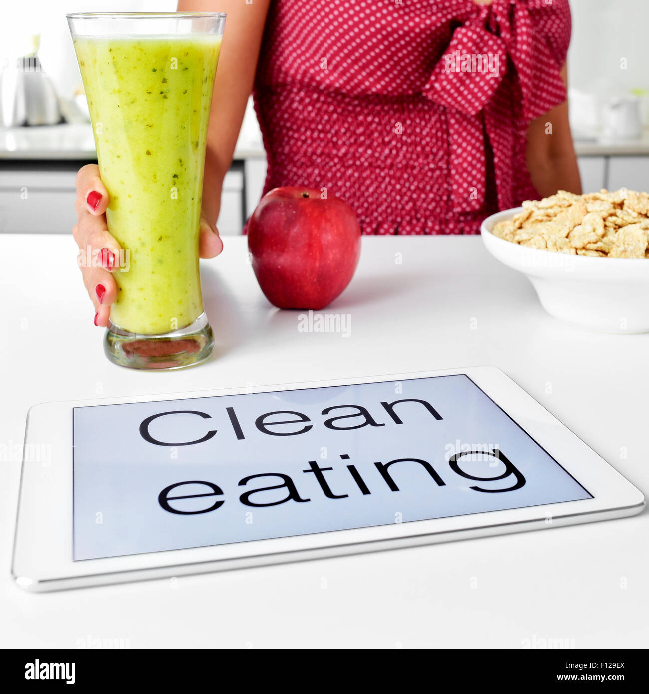 Woman green smoothy hi-res stock photography and images - Alamy