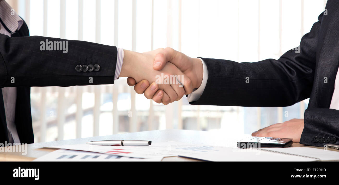 Handshake of business partners Stock Photo - Alamy