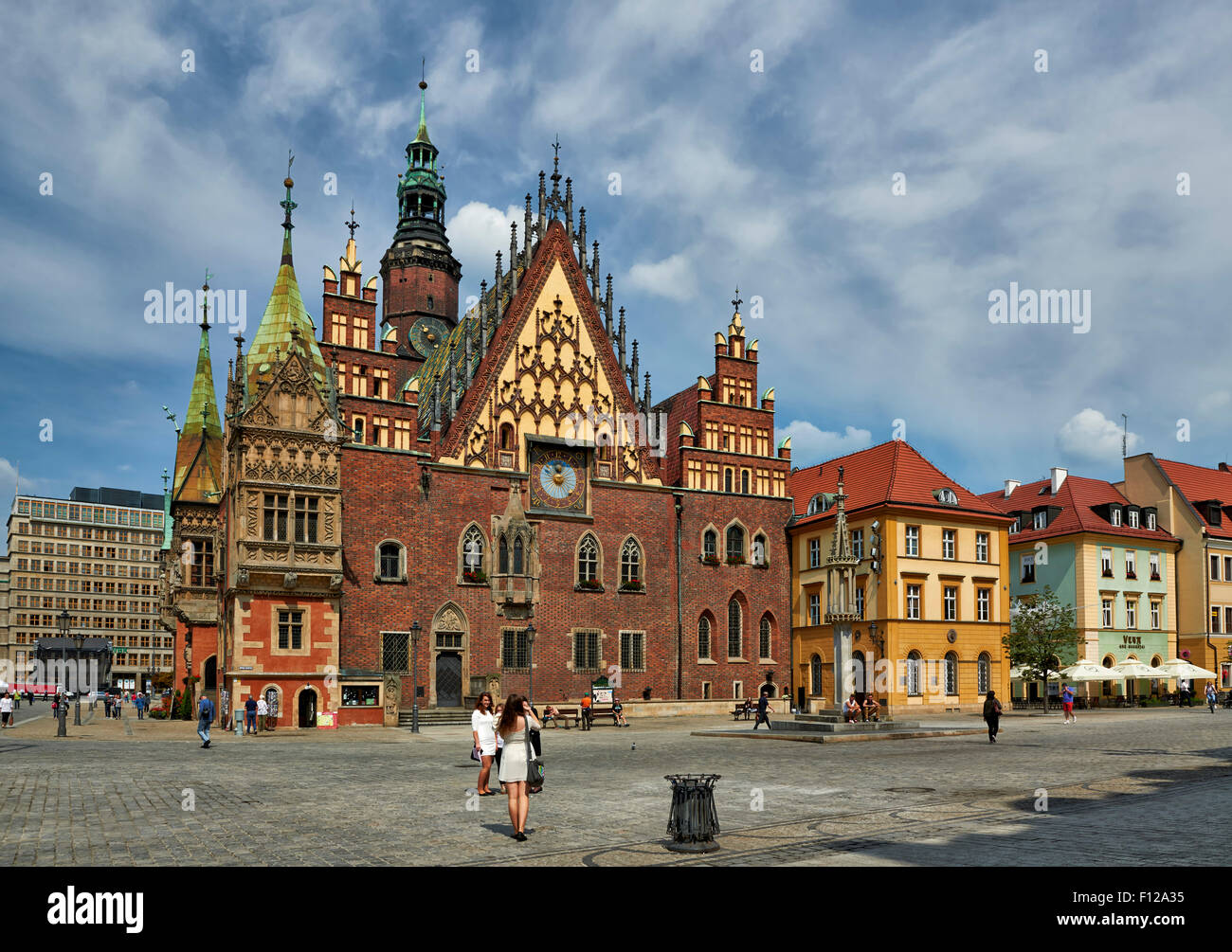 Breslau polen marktplatz hi-res stock photography and images - Alamy