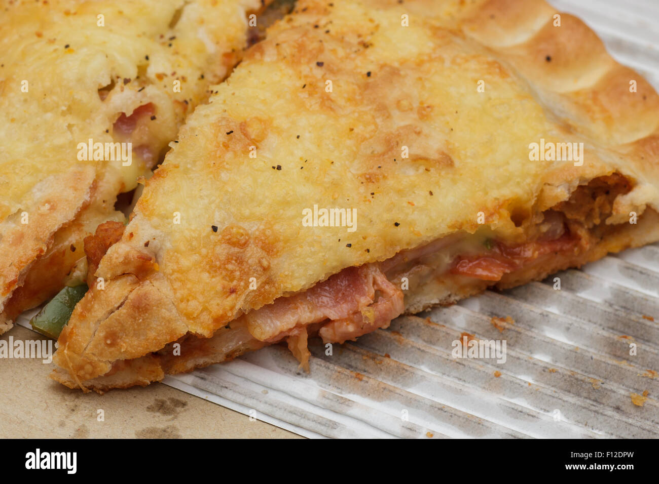 Calzone in box hi-res stock photography and images - Alamy