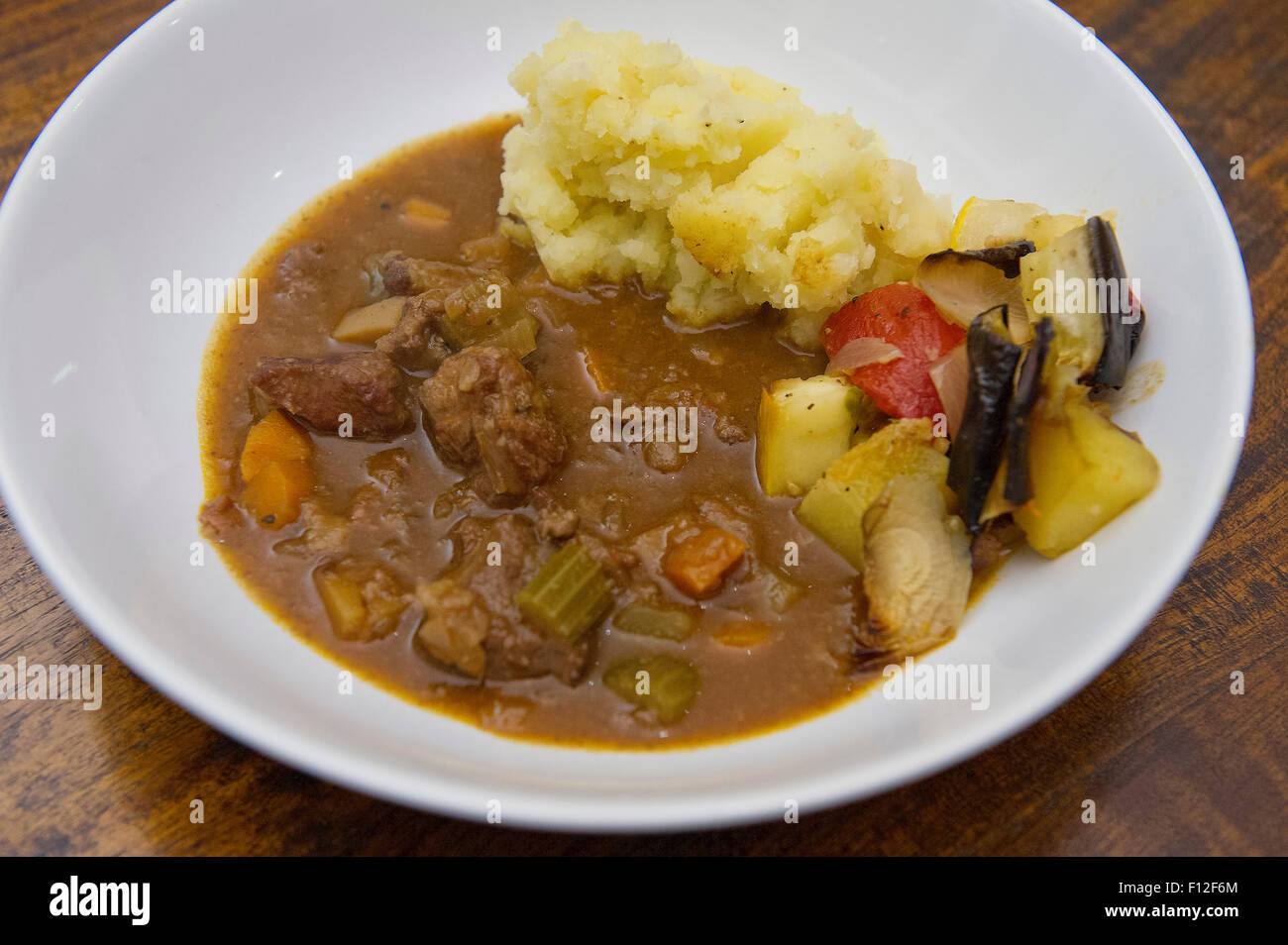 Roadkill cook hi-res stock photography and images - Alamy