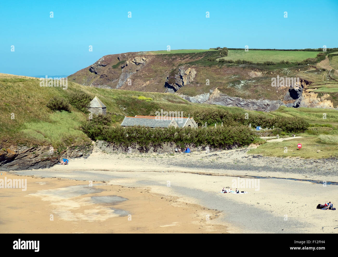 Gunwalloe church cornwall hi-res stock photography and images - Alamy