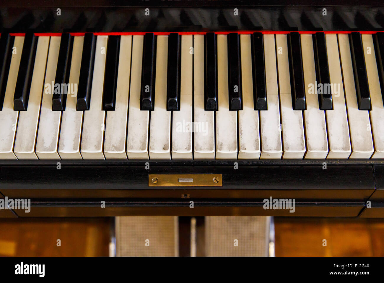 Close up piano key front hi-res stock photography and images - Alamy