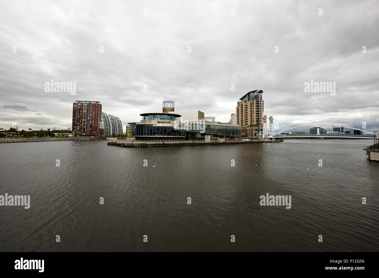 Dull overcast weather hi-res stock photography and images - Alamy