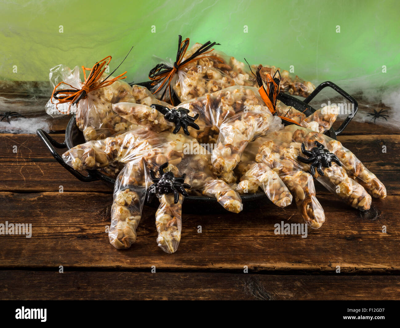 Spider hands hi-res stock photography and images - Alamy