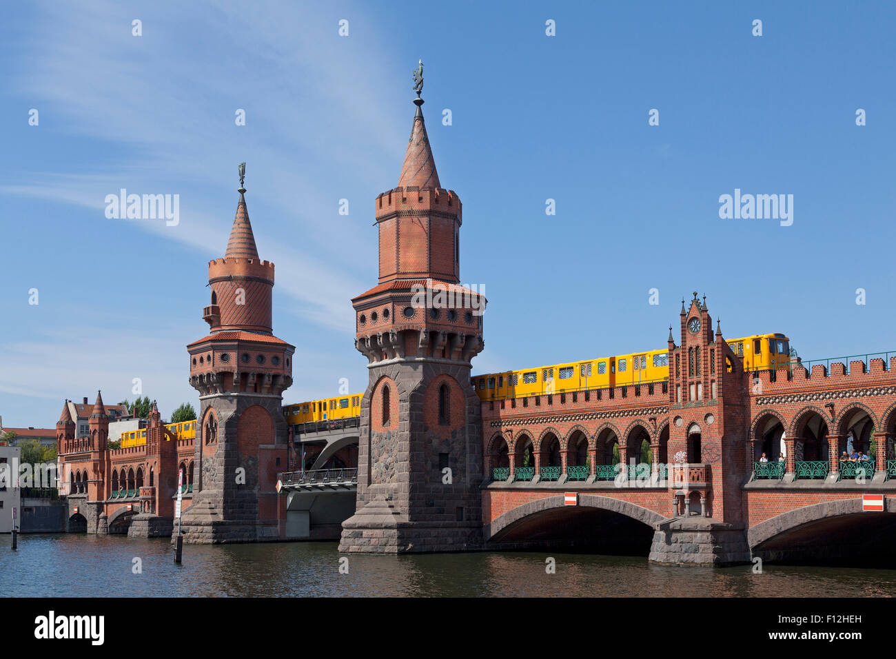 Oberbaumbruecke, Kreuzberg, Berlin, Germany Stock Photo - Alamy