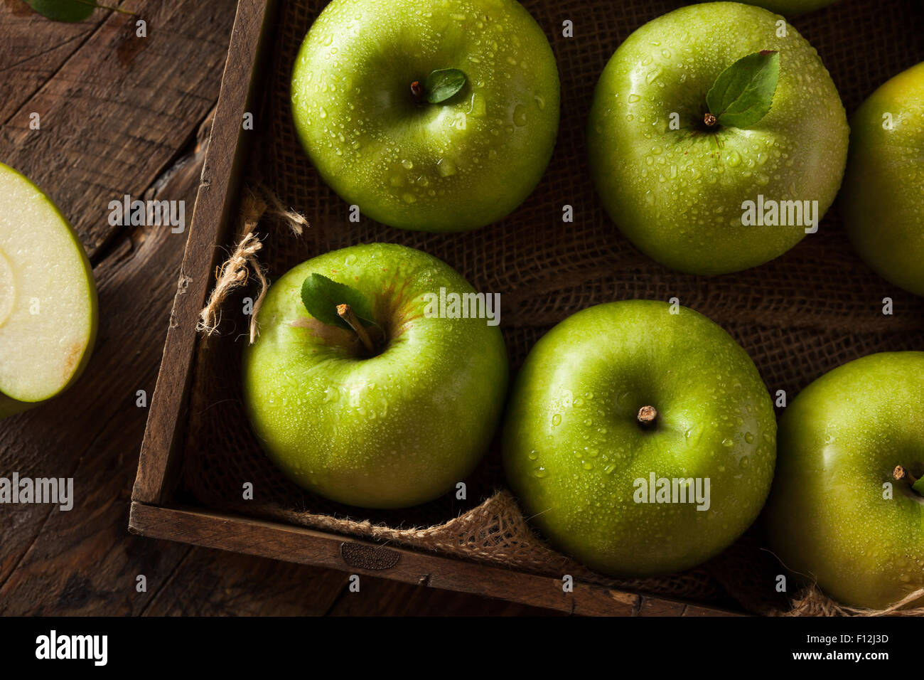 Organic Green Granny Smith Apple Ready to Eat Stock Photo - Alamy