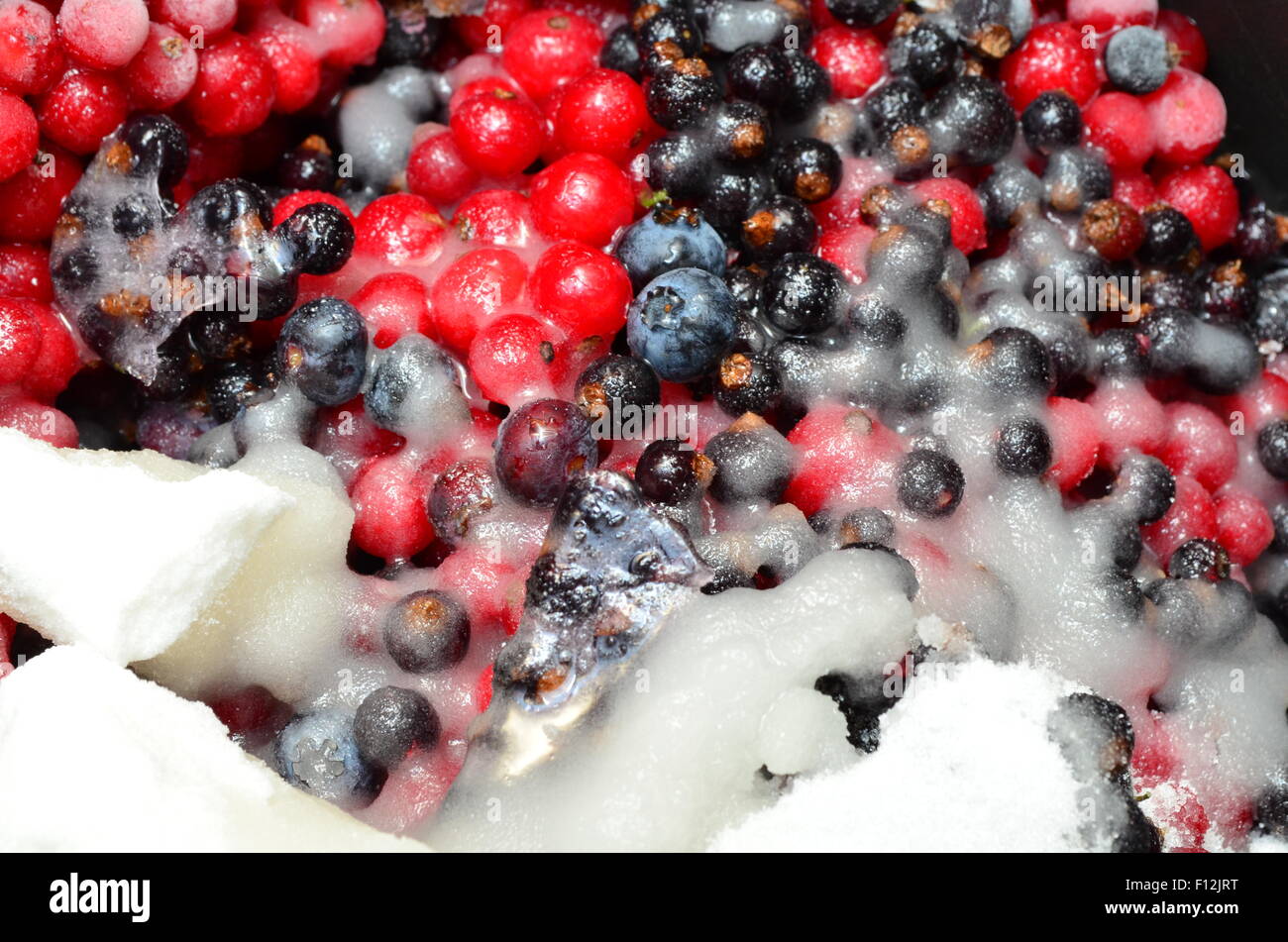 Jam making Fruits Stock Photo - Alamy
