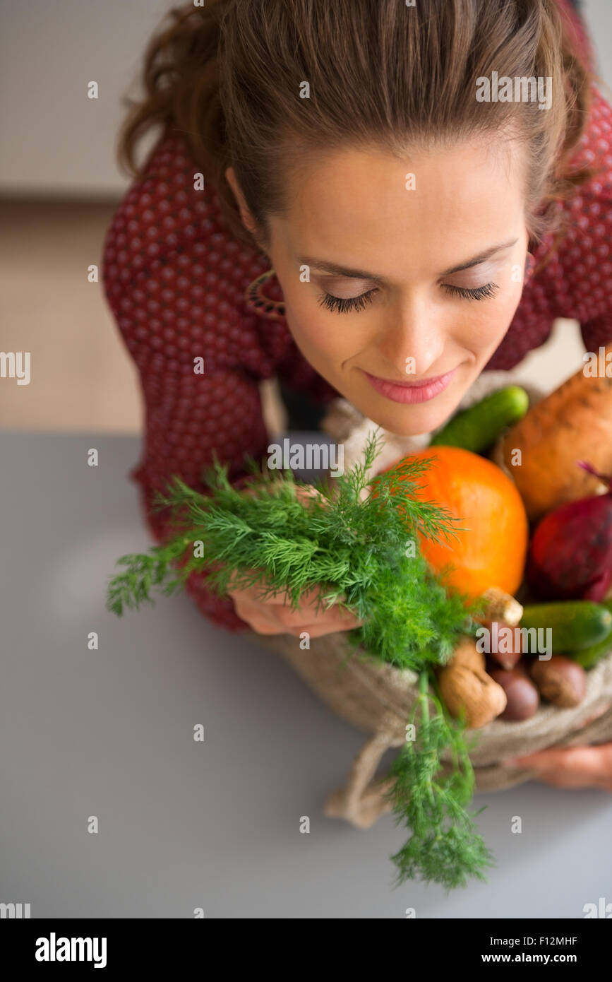 Smelling food for freshness hi-res stock photography and images - Alamy
