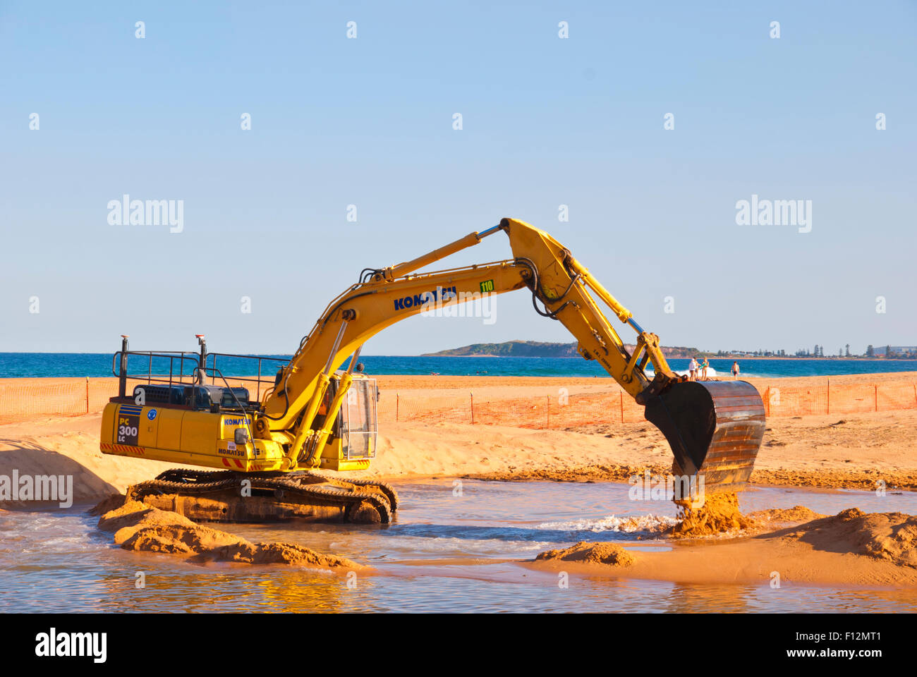 Sand dredging hi-res stock photography and images - Alamy