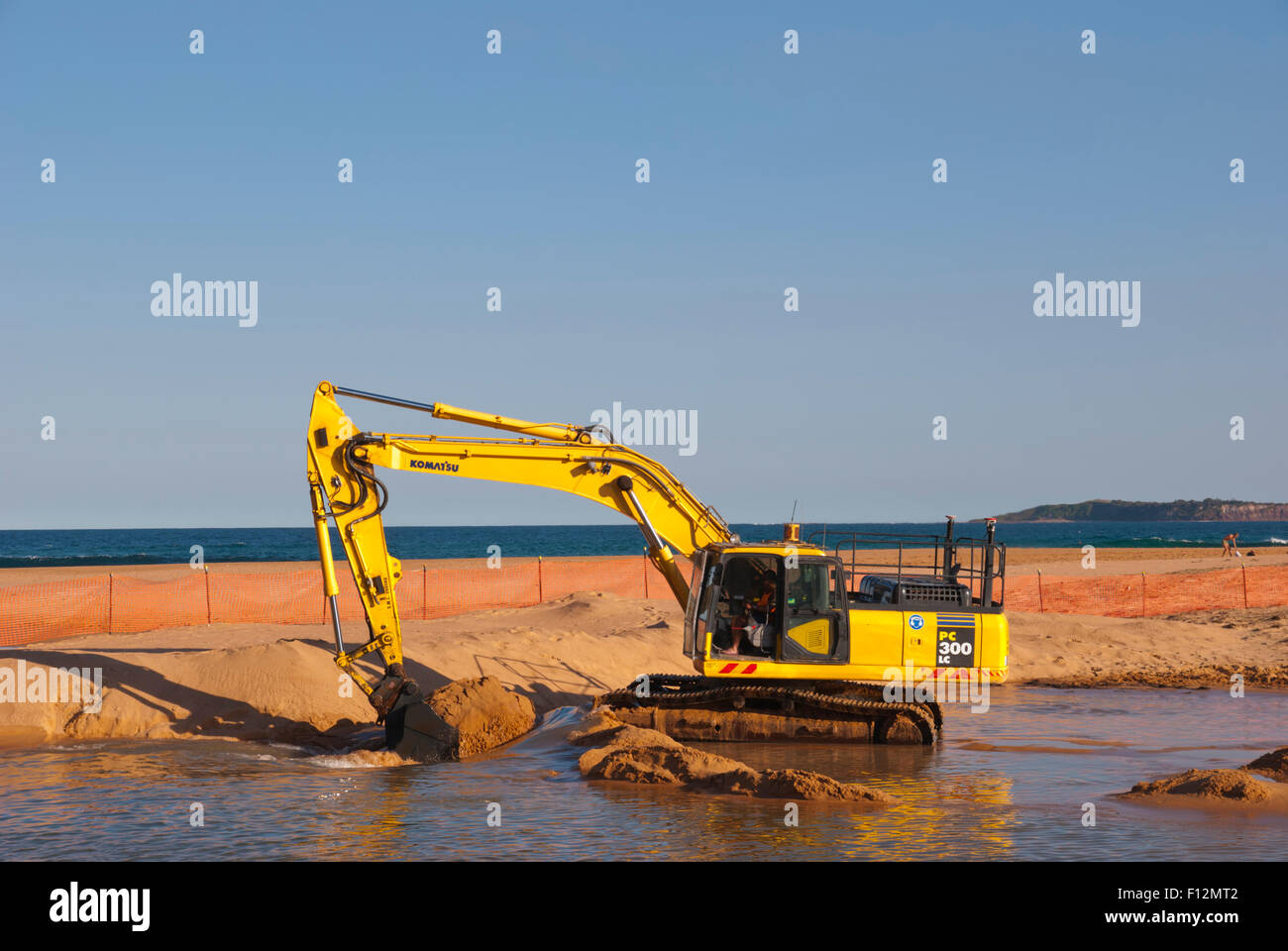 Dredging excavator hi-res stock photography and images - Alamy