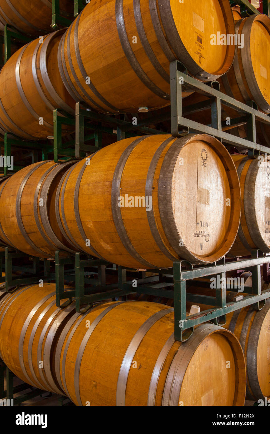 Round barn winery hi-res stock photography and images - Alamy