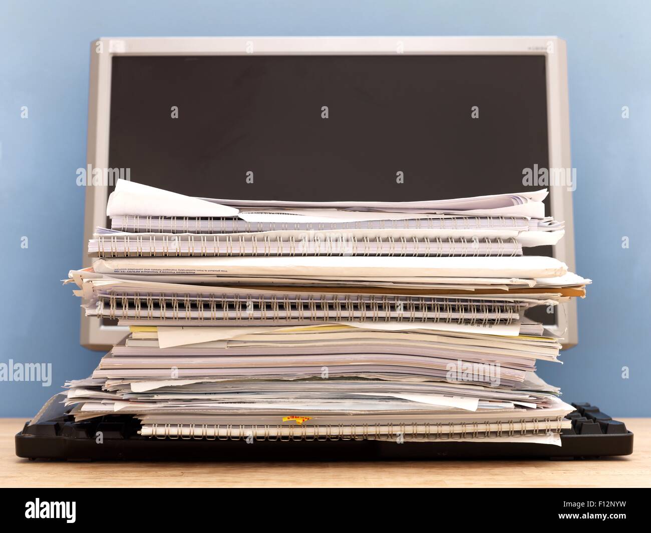 Paper piled up desk hi-res stock photography and images - Alamy