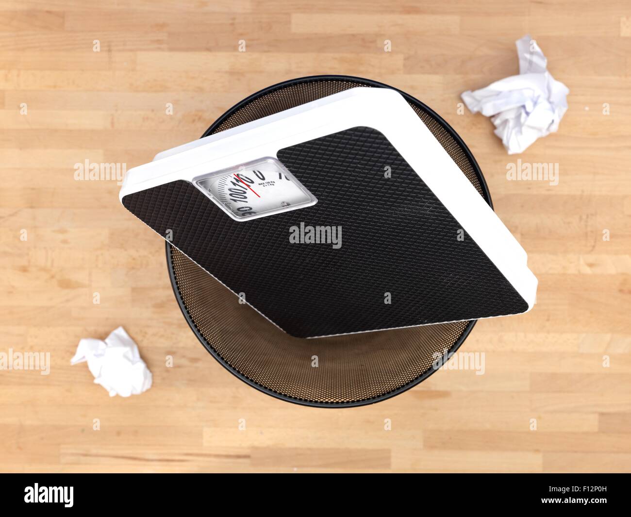 A close up shot of a trash can Stock Photo - Alamy