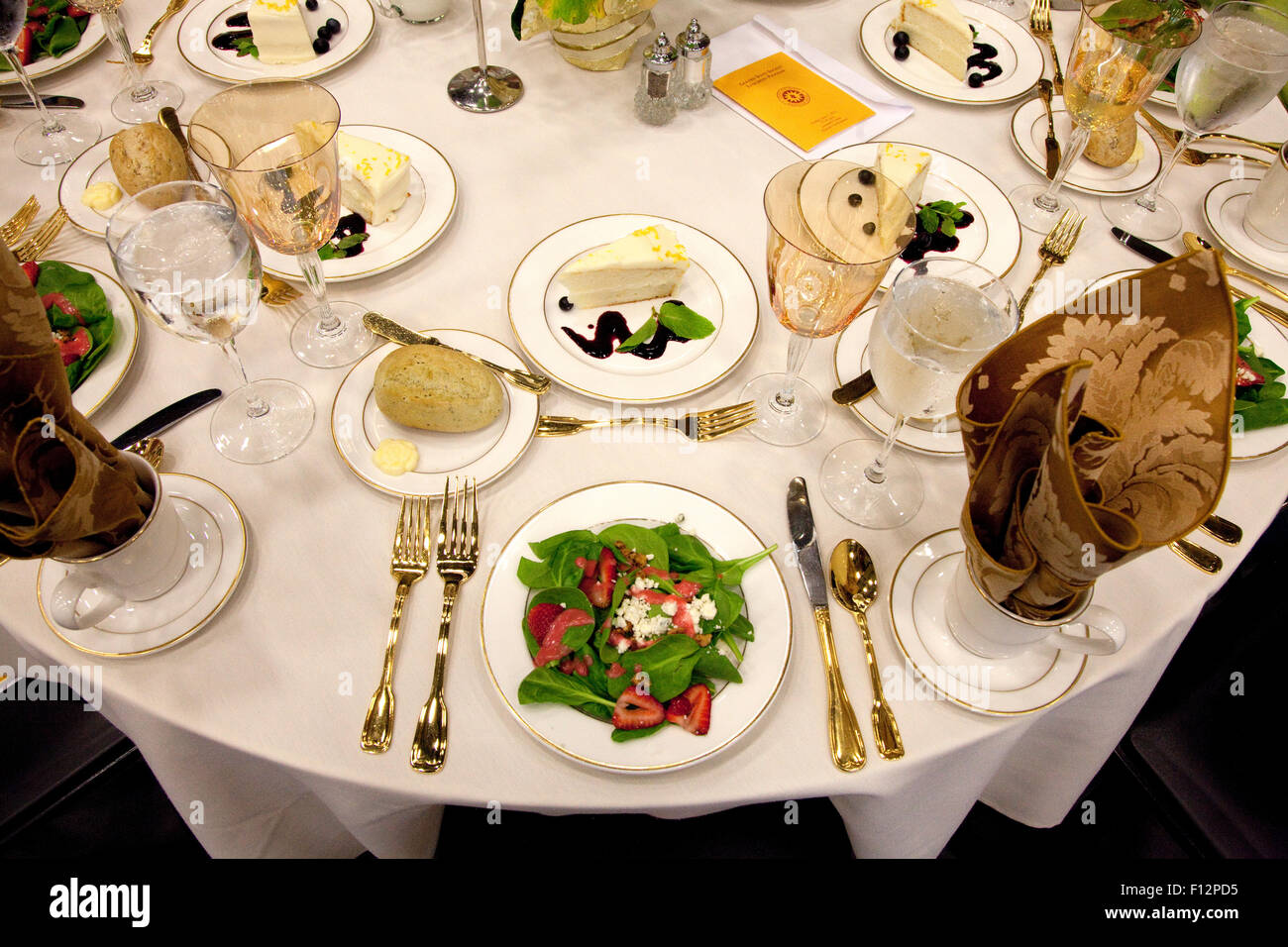 A luncheon table setting honoring Macalester College Scots that have ...