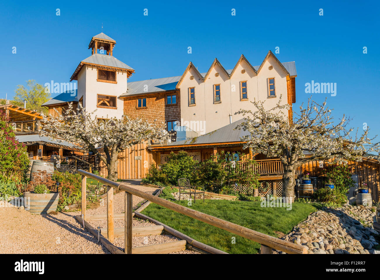Hillside winery canada hi-res stock photography and images - Alamy