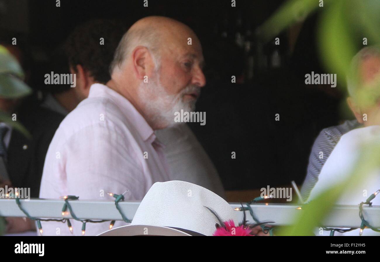 Rob Reiner having lunch with friends in Beverly Hills Featuring: Rob ...
