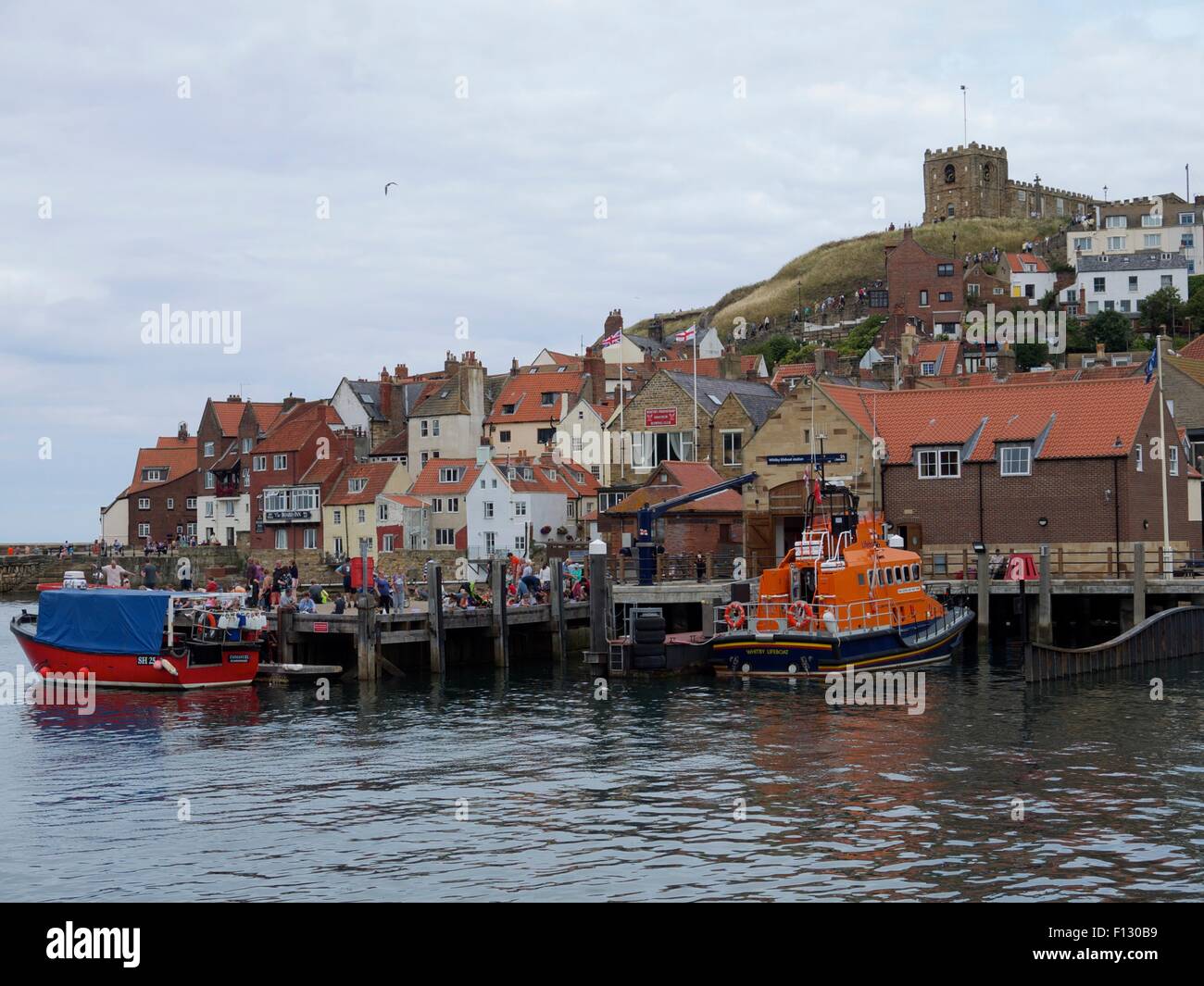 Whitby fishing hi-res stock photography and images - Alamy