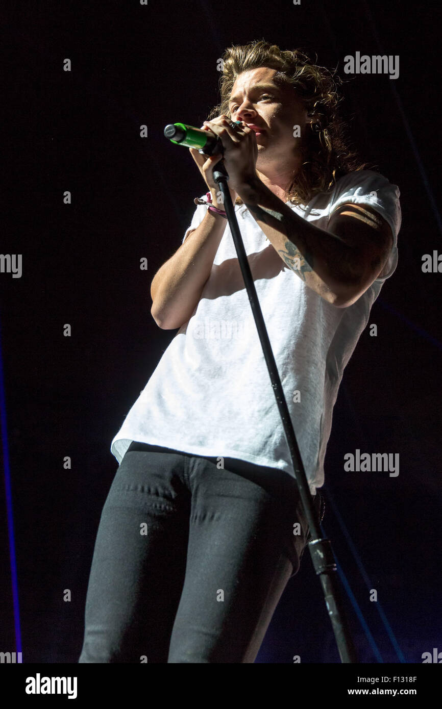 Milwaukee, Wisconsin, USA. 25th Aug, 2015. Singer HARRY STYLES of One ...