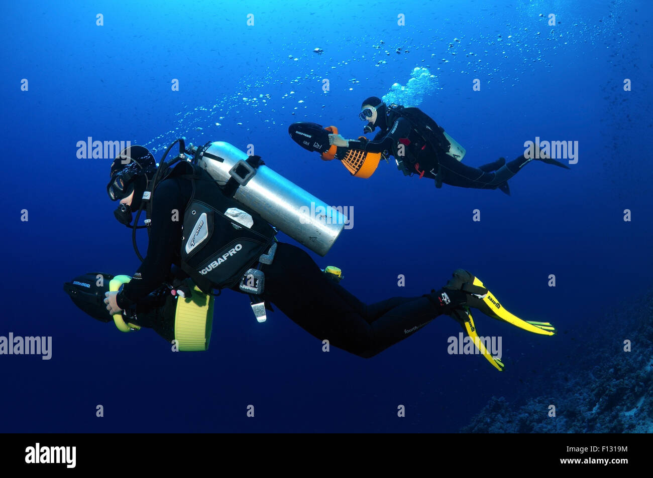Diver diver propulsion vehicle hi-res stock photography and images - Alamy