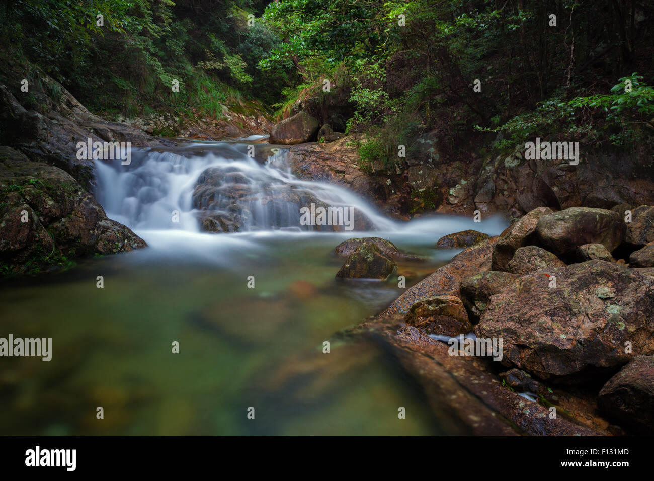 Water waterfall nature hi-res stock photography and images - Alamy