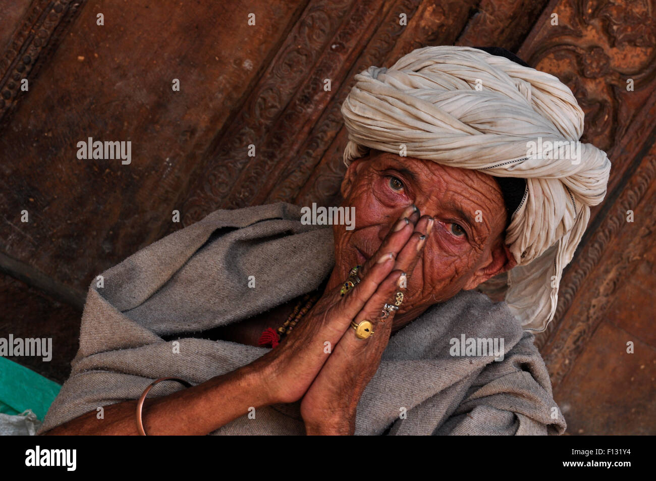 Mendicant hi-res stock photography and images - Alamy