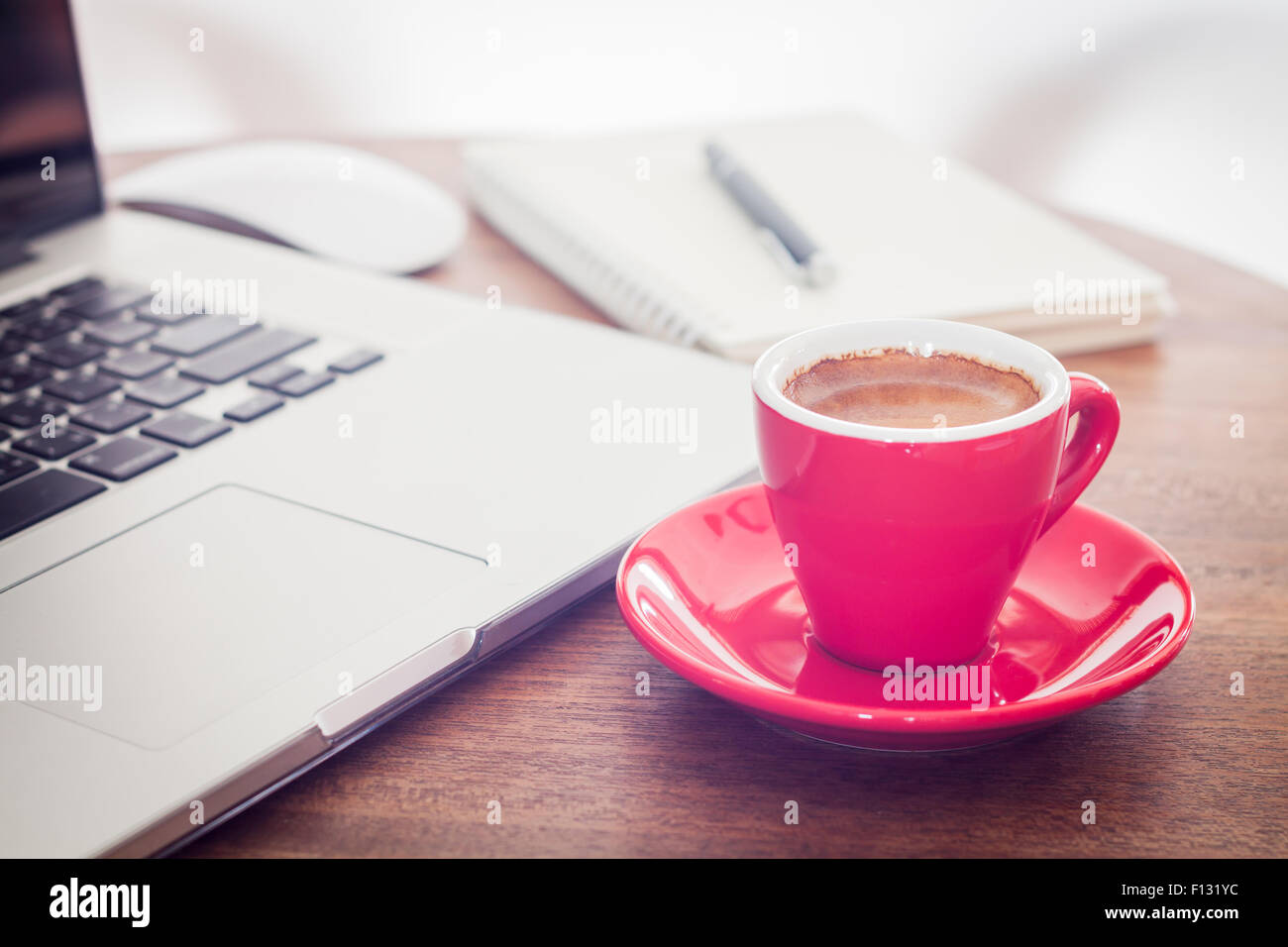 Notepad pen keyboard cup hi-res stock photography and images - Alamy