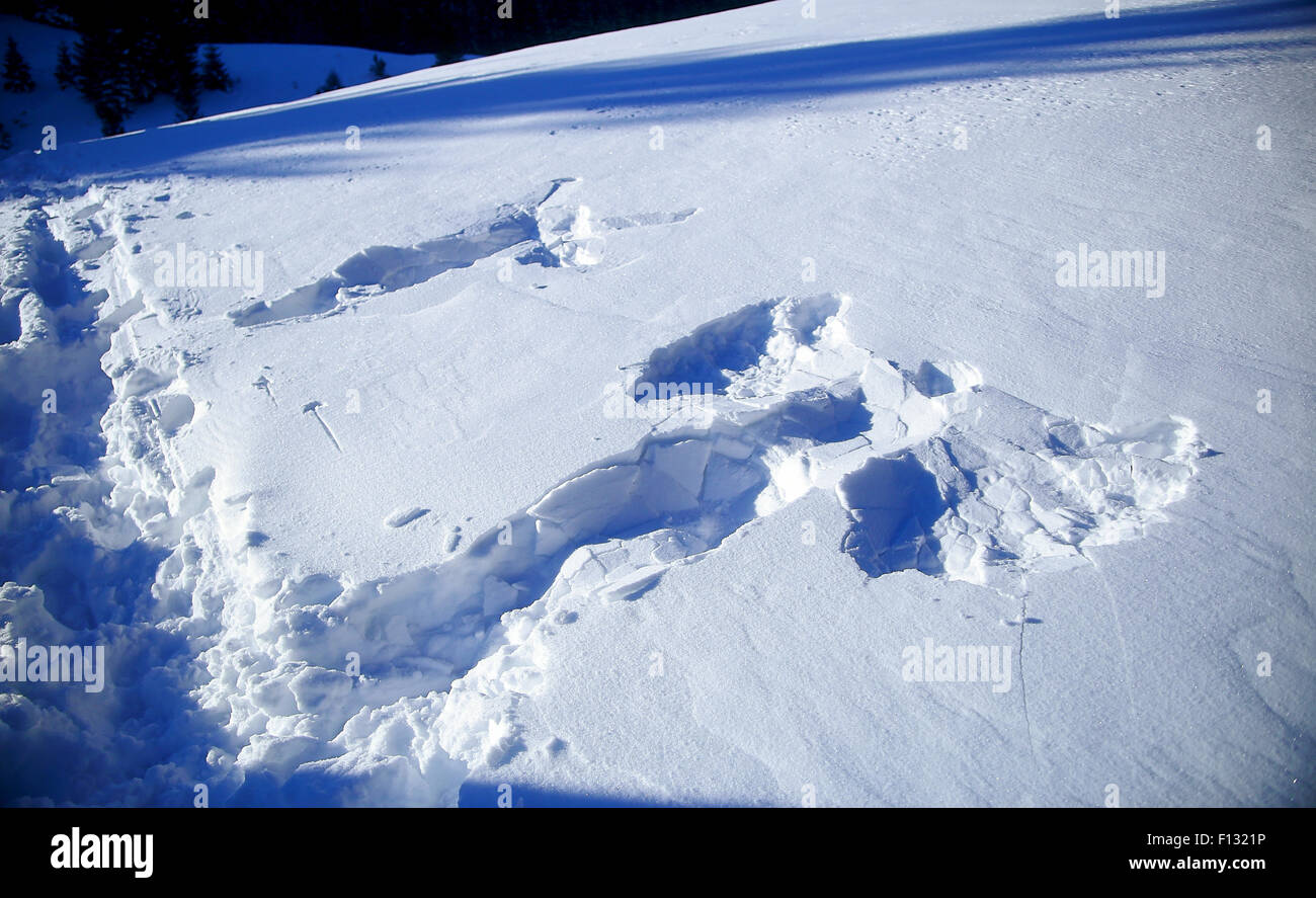 Footprints in snow girl hi-res stock photography and images - Alamy