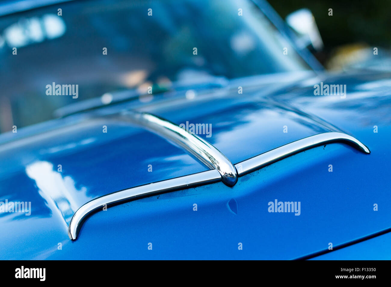 vintage car detail - bonnet air intake Stock Photo - Alamy
