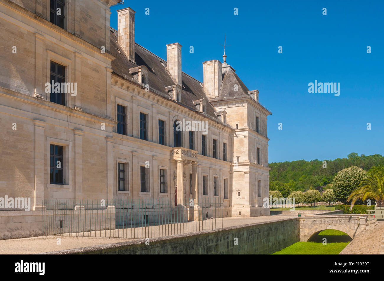 Ancy le franc hi-res stock photography and images - Alamy