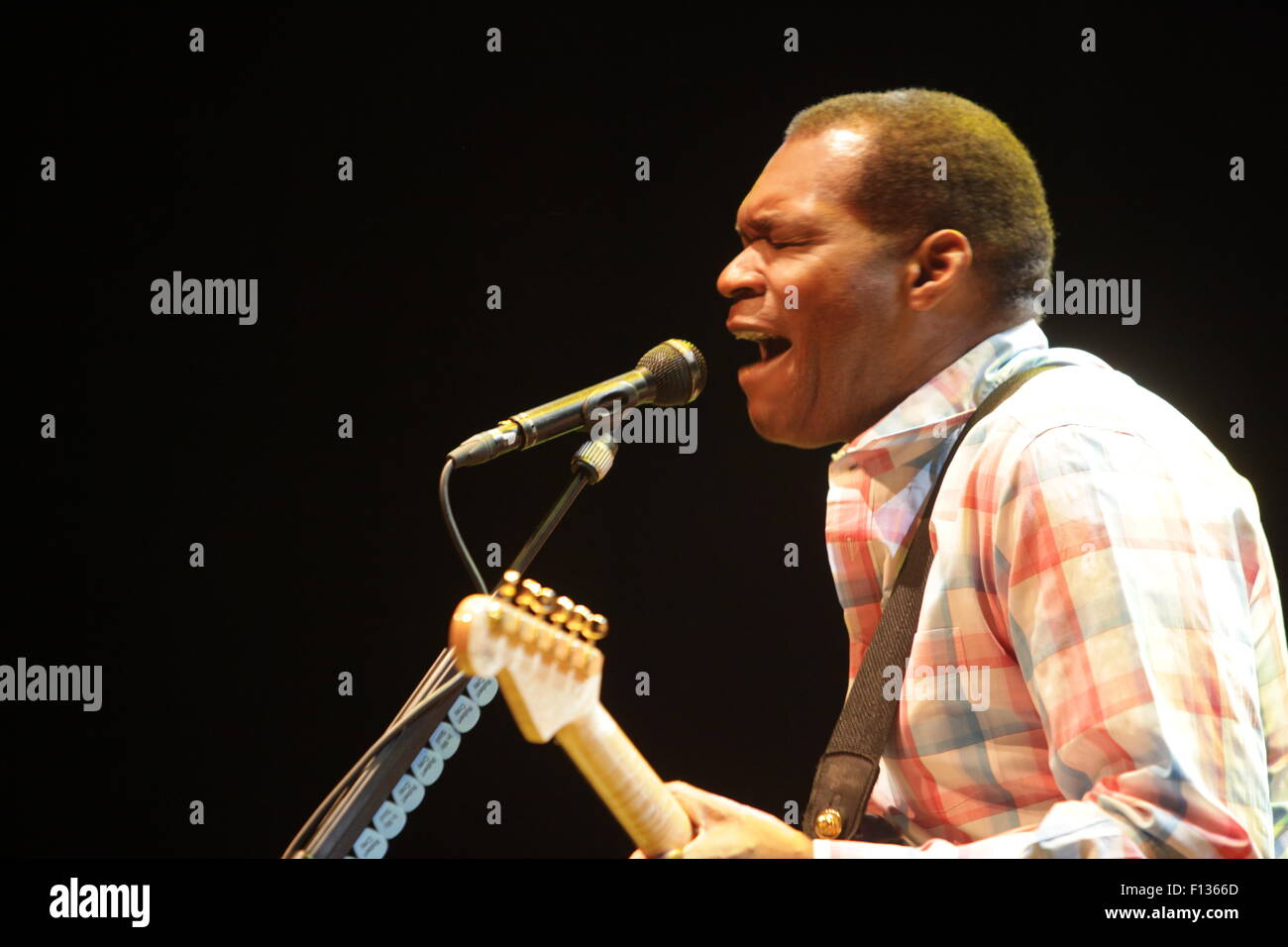Robert Cray performing live at Paard Van Troje Featuring: Robert Cray ...