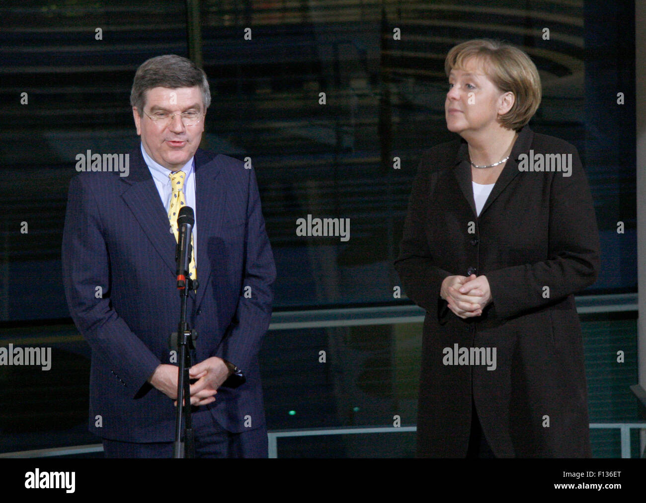 Thomas Bach, BKin Angela Merkel - Verleihung der IOC-Trophy an die ...