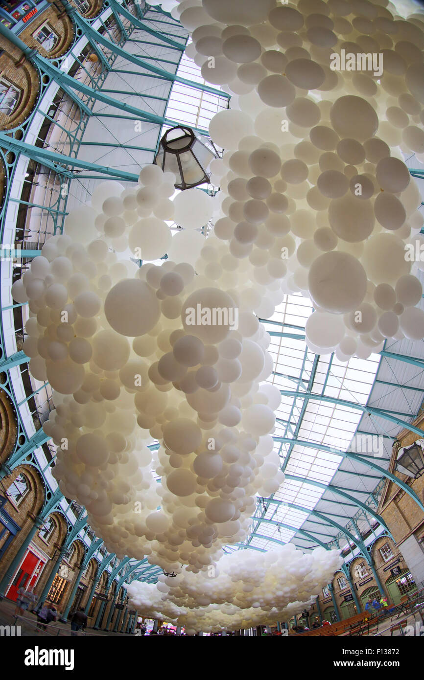 Balloons installation hi-res stock photography and images - Alamy