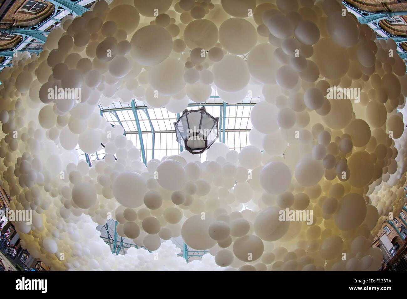 Live art installation hi-res stock photography and images - Alamy