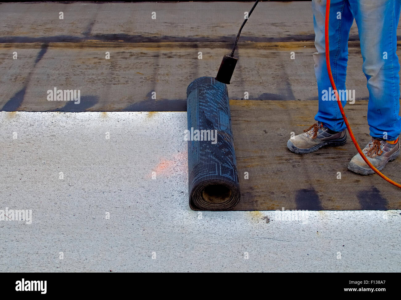 Damp proofing hi-res stock photography and images - Alamy